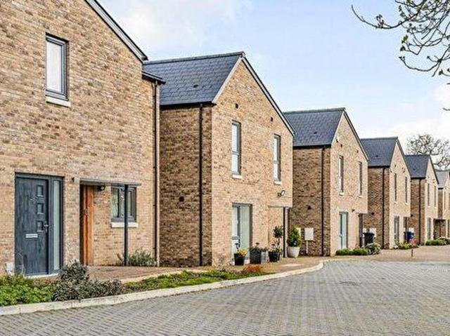 Deans Lane, Edgware HA8, 5 bed property to rent, £3,750 pcm | PrimeLocation