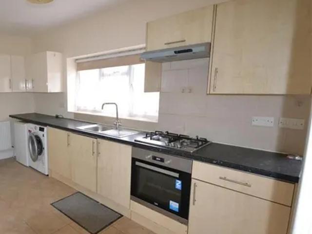 Deanscroft Avenue, London, NW9 8EP, United Kingdom | Studio apartment for rent #141082314 | Rentberry