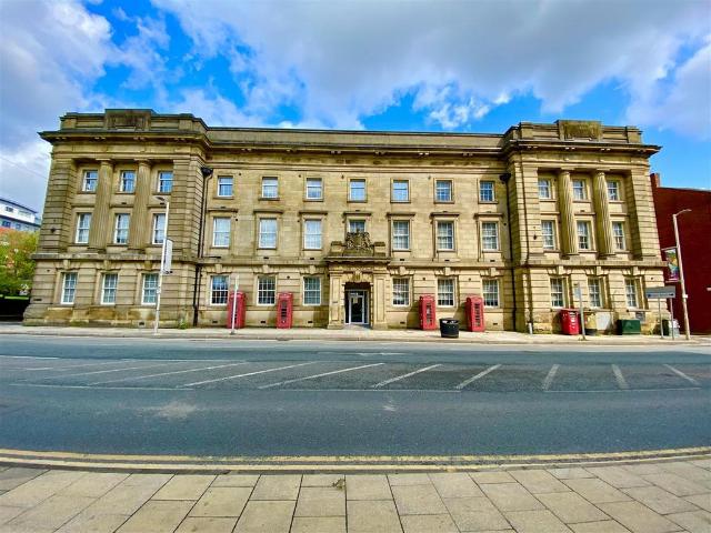 Deansgate, Bolton 1 bed apartment to rent £1,015 pcm £234 pw