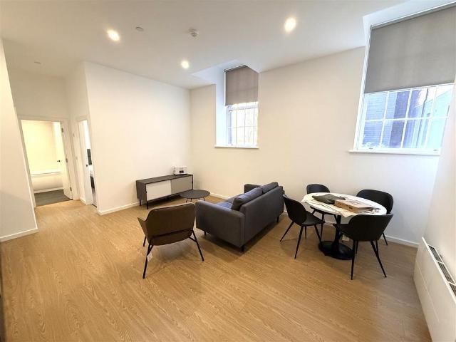 Deansgate, Bolton 2 bed apartment to rent £1,245 pcm £287 pw