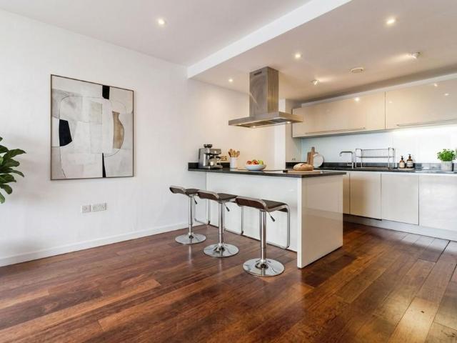 Deansgate, Manchester, M3 2 bed apartment to rent £1,600 pcm £369 pw
