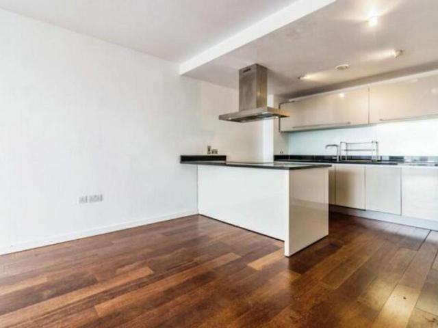 Deansgate, Manchester, M3 2 bed apartment to rent £1,700 pcm £392 pw