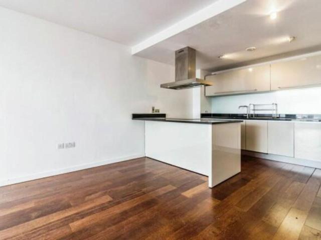 Deansgate, Manchester M3, 2 bed flat to rent, £1,600 pcm | PrimeLocation