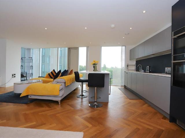 Deansgate Square M15, 3 bed flat to rent, £3,100 pcm | PrimeLocation
