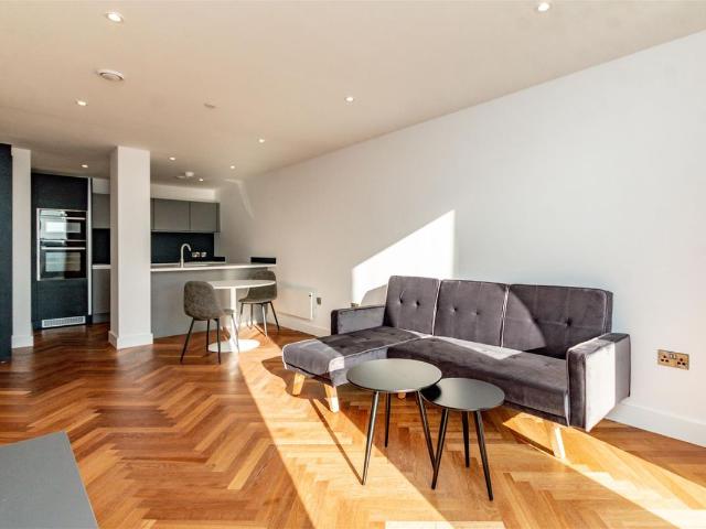 Deansgate Square, Manchester M15, 1 bed flat to rent, £1,500 pcm | PrimeLocation