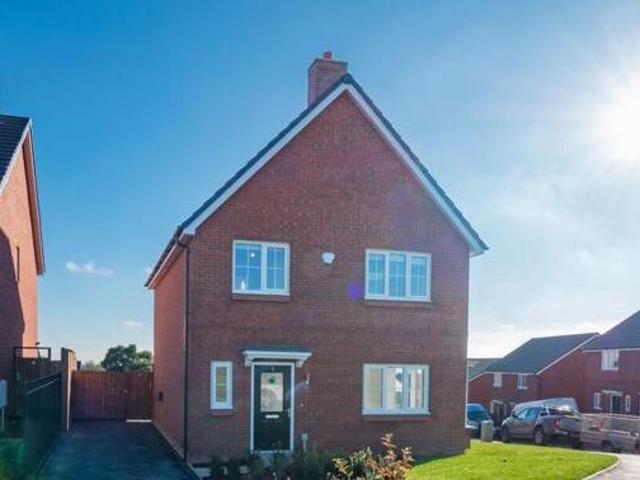 Deanshut Road, Oldham, 3 Bedroom House