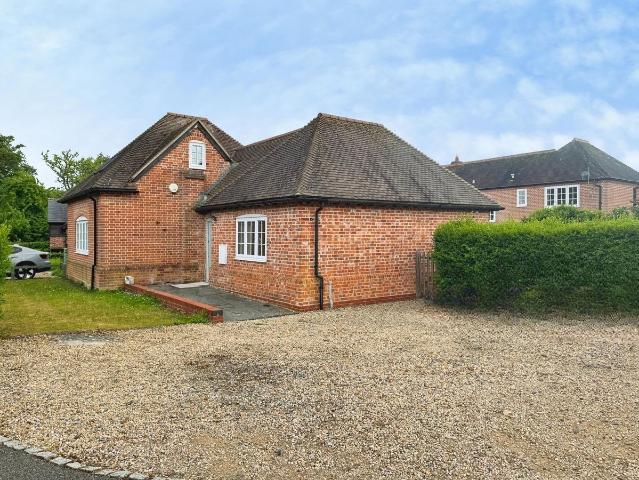 Deanswood Farm, Stockcross RG20, 3 bed detached house to rent, £2,000 pcm | PrimeLocation