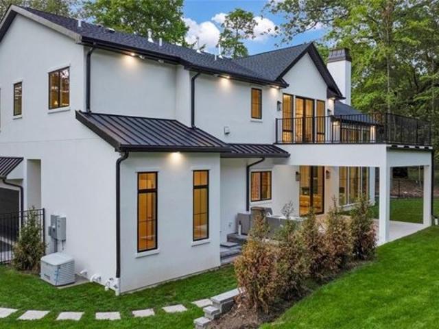 Dearborn Dr, Old Tappan, Home For Sale