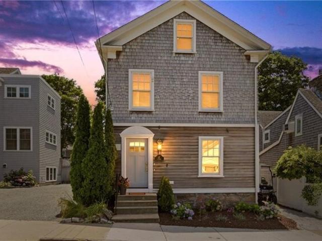 Dearborn St, Newport, Home For Sale