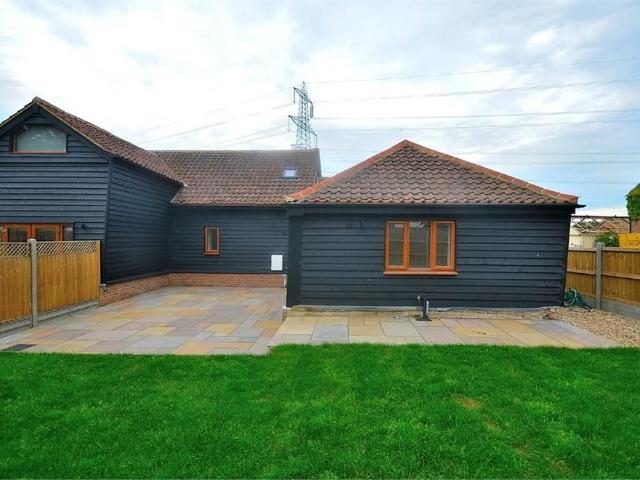Debden Green, Saffron Walden CB11, 2 bed barn conversion to rent, £1,600 pcm | PrimeLocation