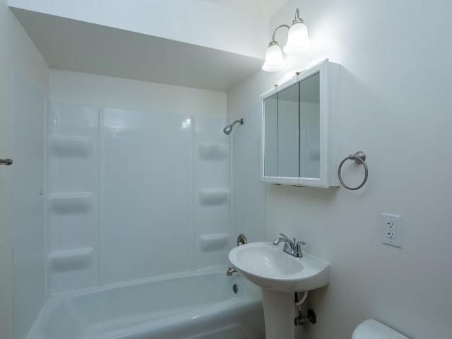 Decatur Flats Apartments 2 Bedroom Apartment for Rent at 520 S Church St, Decatur, IL 62522