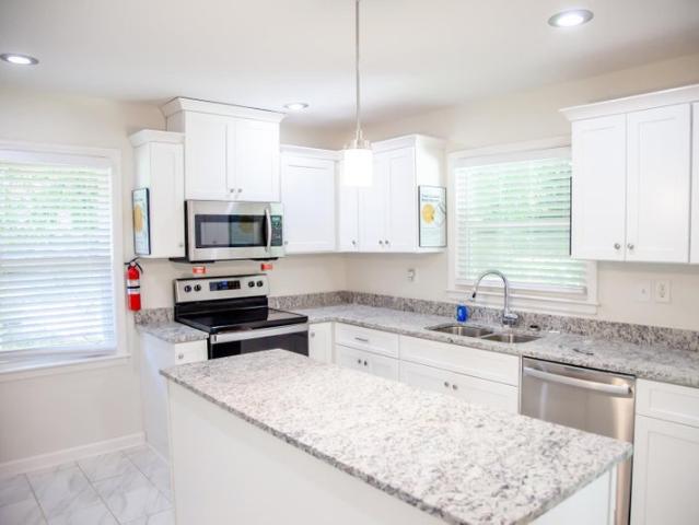 Decatur Home, a 23 minute walk to bus stop Stancil