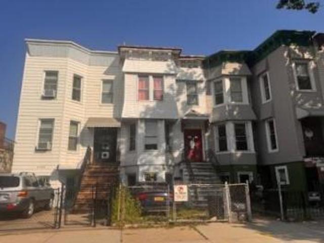 Decatur St
