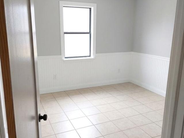 Decent size bedroom and private bathroom for rent
