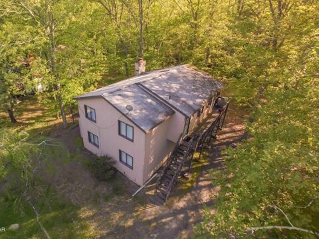 Decker Rd, Bushkill, Home For Sale