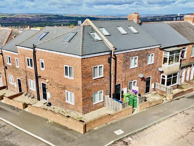 Deckham Terrace, Deckham, Gateshead NE8, 3 bed flat to rent, £725 pcm | PrimeLocation