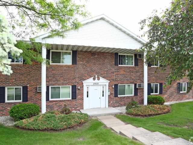 Deckner Manor Apartment Homes