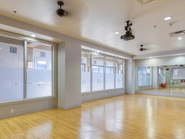 Deco at CNB 1 Bedroom Apartment for Rent at 219 E Broad St, Richmond, VA 23219 City Center