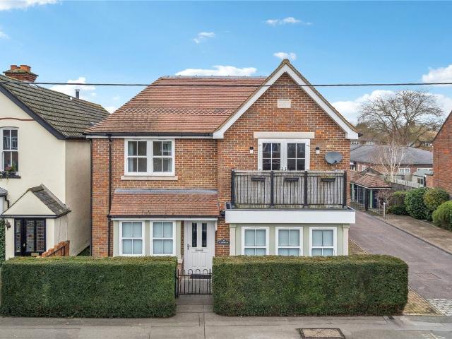 Dedmere Road, Marlow, Buckinghamshire SL7, 2 bed flat to rent, £1,850 pcm | PrimeLocation