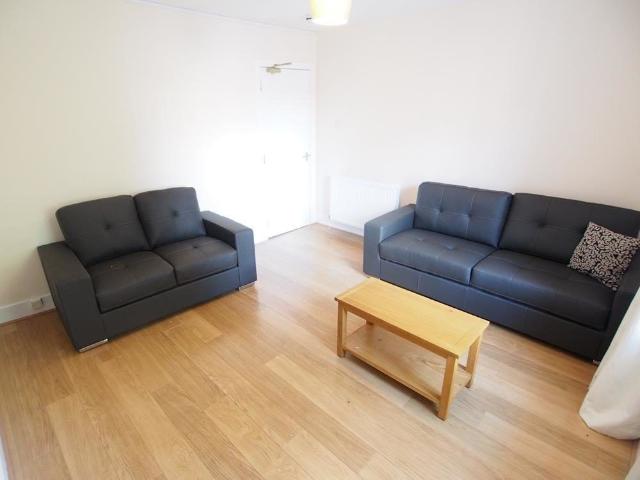 Dee Street, First Floor, AB11