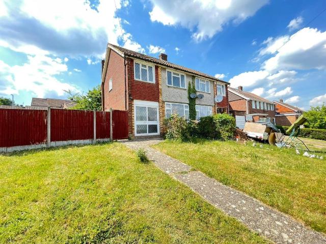 Deeds Grove, High Wycombe HP12, 3 bed semi detached house to rent, £2,000 pcm | PrimeLocation