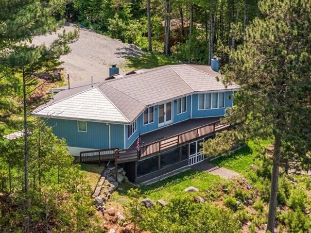 Deep Cove Rd, T R Wels, Home For Sale