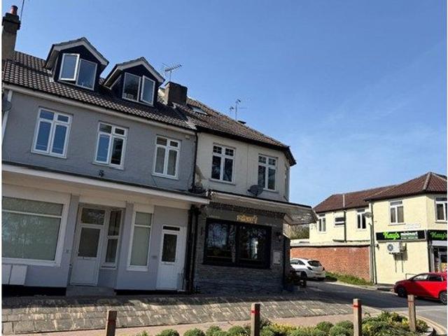 Deepcut, Camberley GU16, 3 bed flat to rent, £1,800 pcm | PrimeLocation