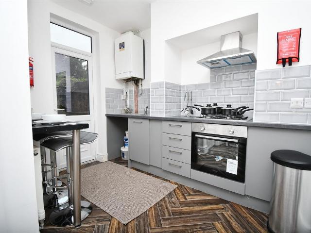 Deepdale Road, Preston PR1, Room to rent, £520 pcm | PrimeLocation