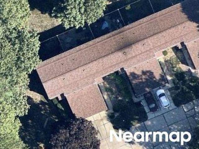 Deepwood Dr