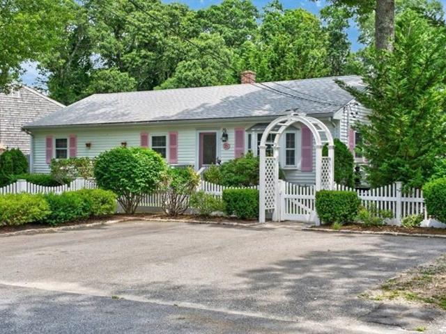 Deepwood Dr, Falmouth, Home For Sale