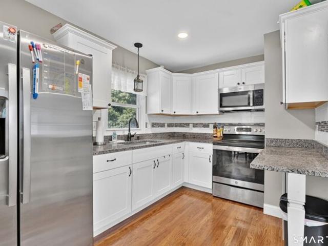 Deepwood Dr, Manchester, Home For Sale