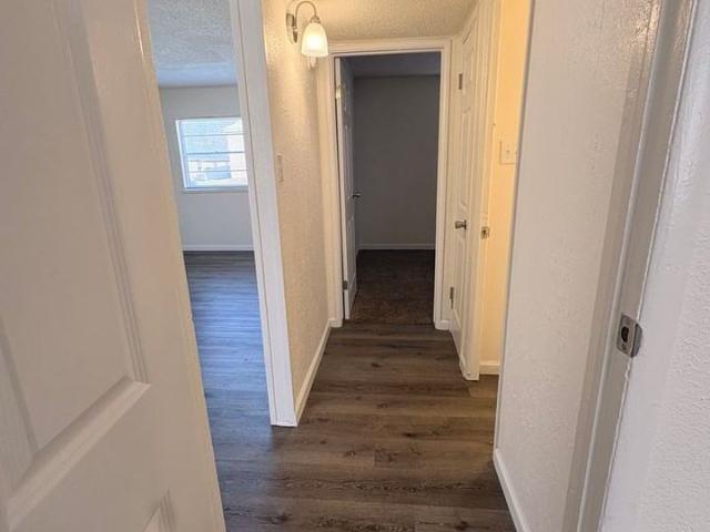 Deer Creek Apartments 3 Bedroom Apartment for Rent at 423 Se Winfield Ave, Topeka, KS 66607 East Topeka North