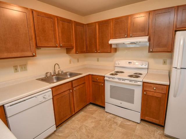 Deer Creek Apartments 1 2 Bedroom Apartment for Rent at 125 Deer Creek Ct, Jefferson, WI 53549