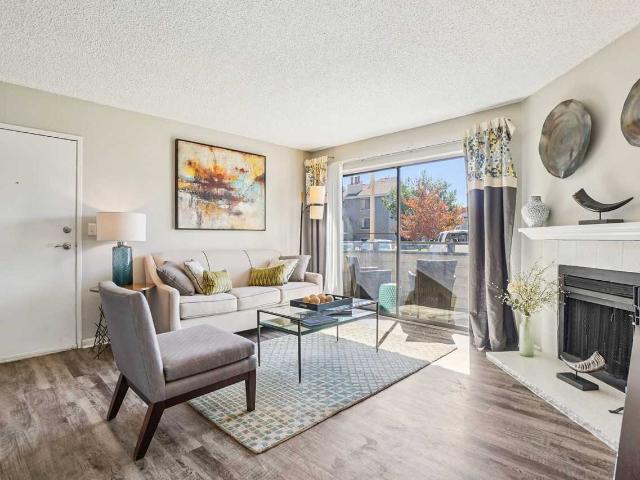 Deer Crest Apartments 1 Bedroom Apartment for Rent at 2200 W 10th Ave, Broomfield, CO 80020 Lac Amora
