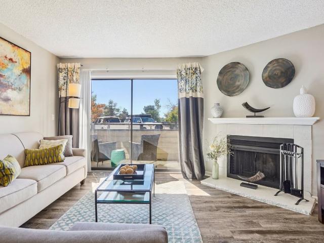 Deer Crest Apartments 1 Bedroom Apartment for Rent at 2200 W 10th Ave, Broomfield, CO 80020 Lac Amora