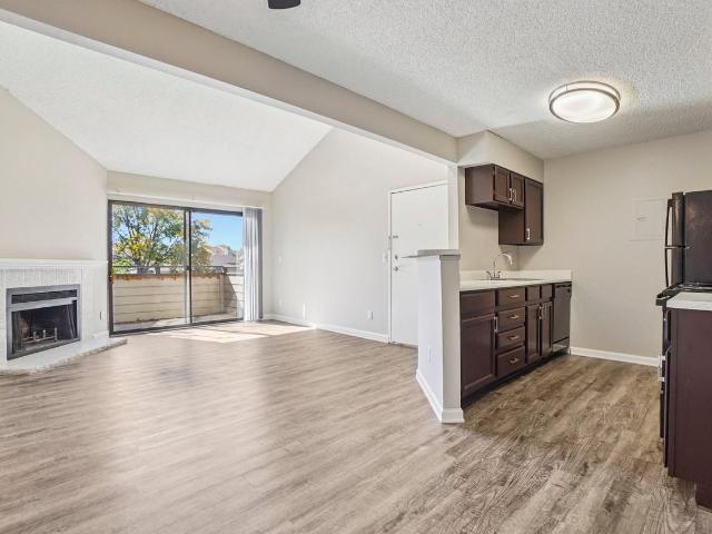 Deer Crest Apartments 1 Bedroom Apartment for Rent at 2200 W 10th Ave, Broomfield, CO 80020 Lac Amora