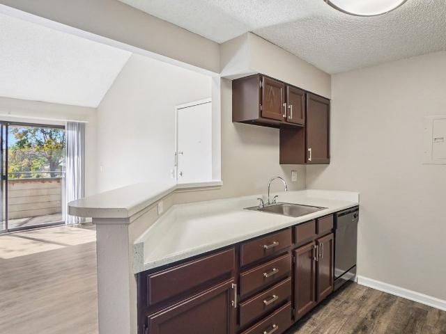 Deer Crest Apartments 2 Bedroom Apartment for Rent at 2200 W 10th Ave, Broomfield, CO 80020 Lac Amora