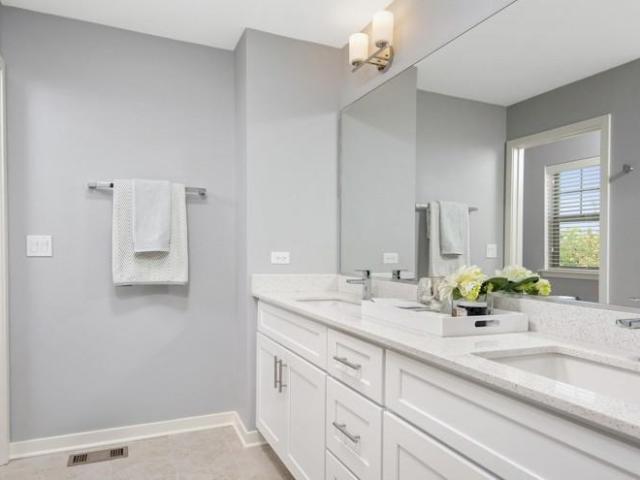 Deer Park Crossing 3 Bedroom Apartment for Rent at 21599 W Field Ct, Deer Park, IL 60010