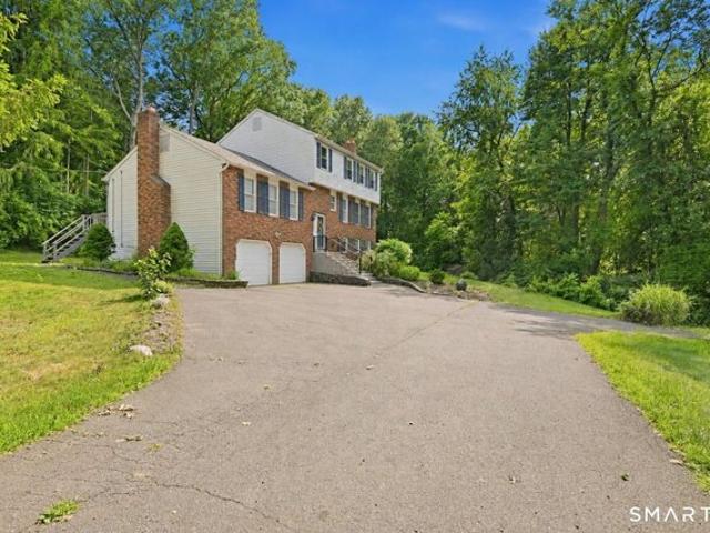 Deer Run Ln, North Haven, Home For Sale