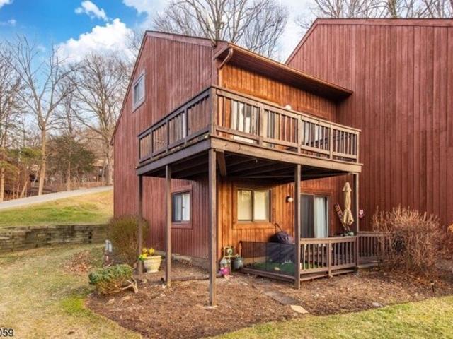 Deer Valley Ln, Vernon, Condo For Sale