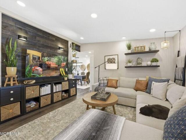 Deer Way, Manalapan, Home For Sale