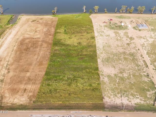 Deerfield Road, Yazoo City, MS 39194