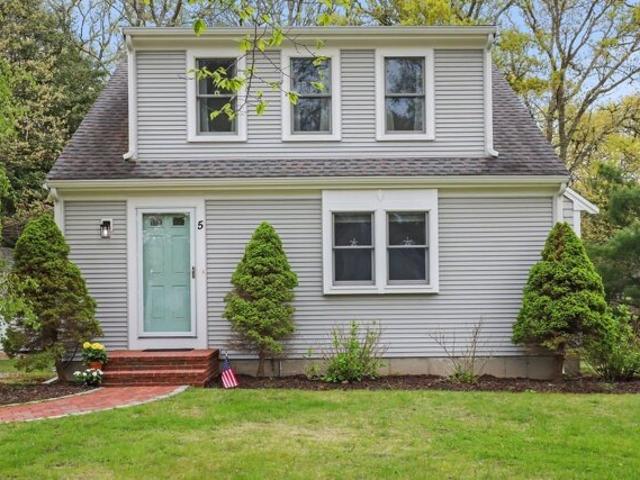 Deerfield Rd, Mashpee, Home For Sale