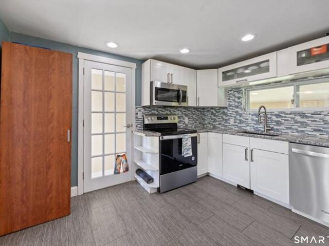 Deering Ln, Naugatuck, Home For Sale