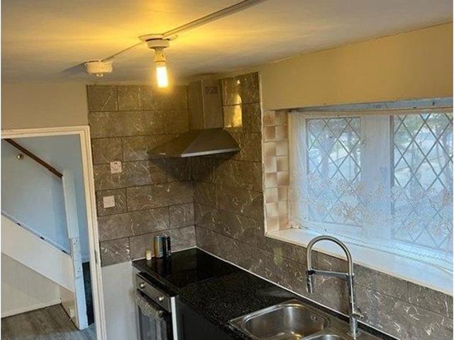 Deerswood Avenue, Hatfield AL10, 5 bed end terrace house to rent, £2,200 pcm | PrimeLocation