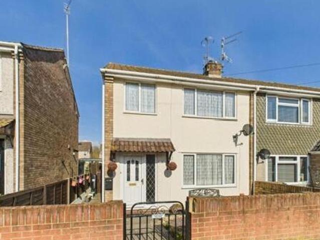 Deerswood, Kingswood, 3 Bedroom End