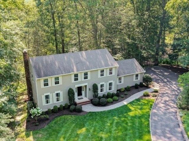 Deerwood Trl, Warren Twp, Home For Sale