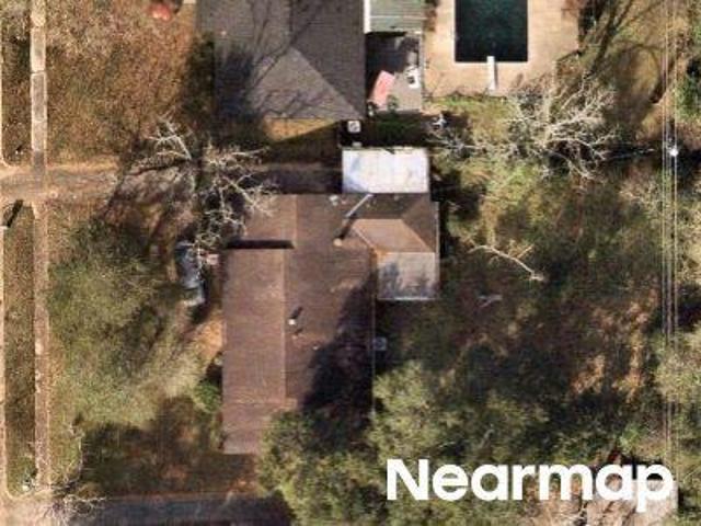 Deerwood Dr E