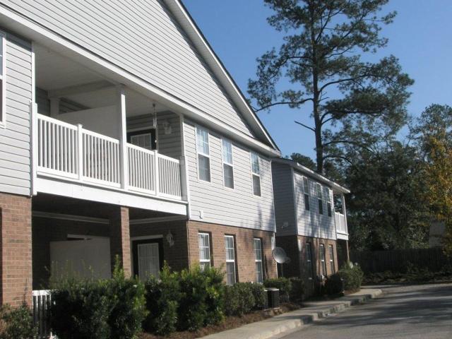 Deerwood Place Apartments 2 Bedroom Apartment for Rent at 216 Deerwood St, Columbia, SC 29205 South Kilbourne