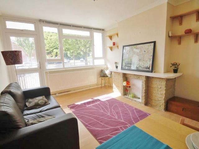 Deeside Road, London, SW17 0PH